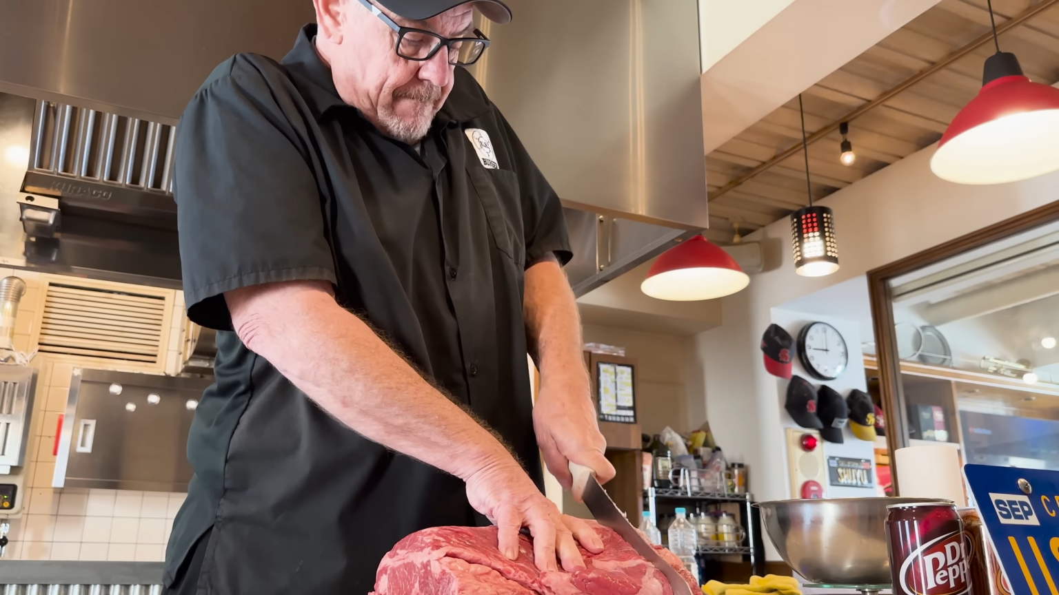 American Expat Opens Authentic Burger Joint in Japan and Becomes a ...